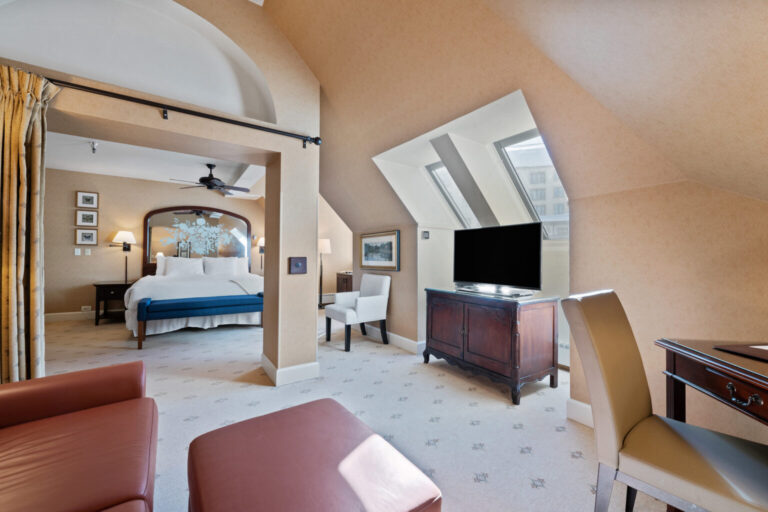 Lodging - Poste Montane Lodge